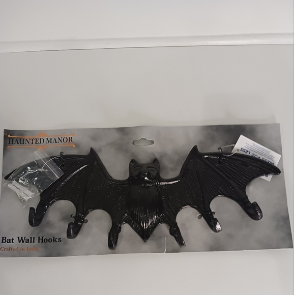 Wall Decor | Metal Bat Hook | Poshmark